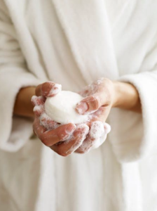 Best Soap for Intertrigo Skin Rash: Causes & Treatment - Natalie O'Neill